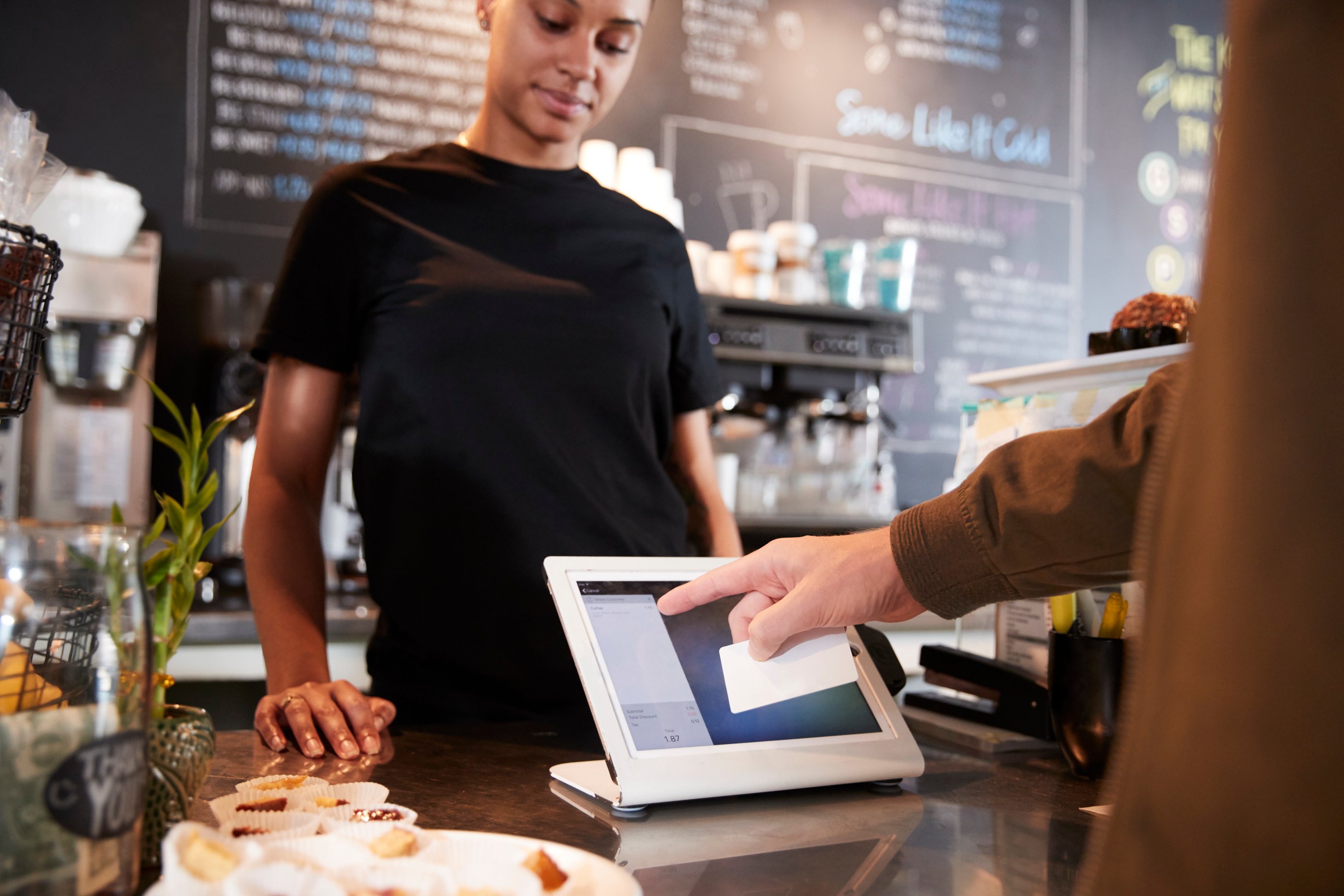 Technology in Coffee Shops: UK Industry Guide | Syrve